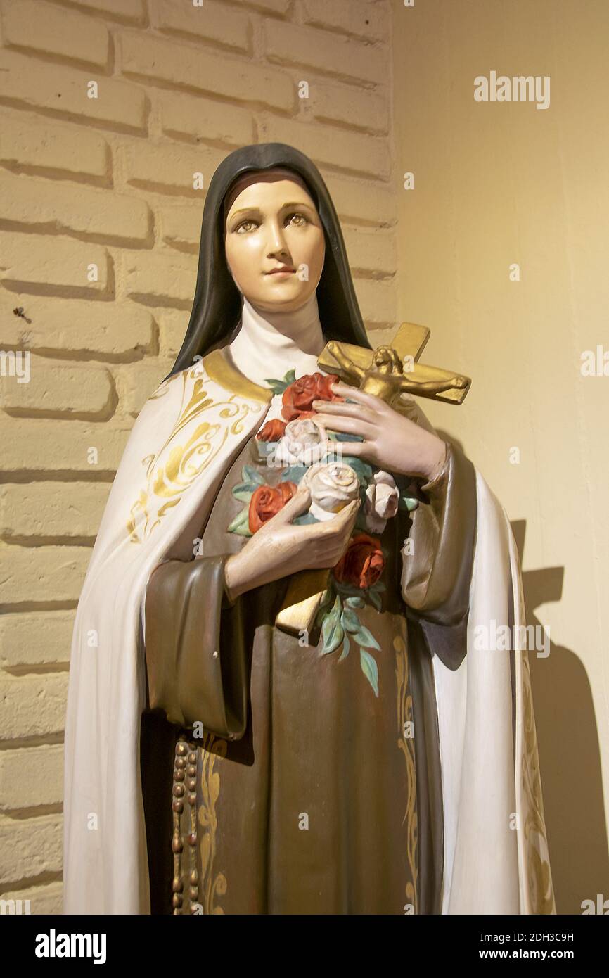 Saint holding Banque de photographies et d’images à haute résolution ...