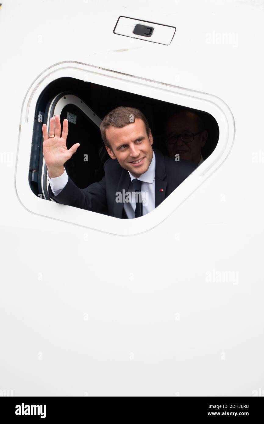 Le président français Emmanuel Macron arrive à la gare de Rennes à la ...