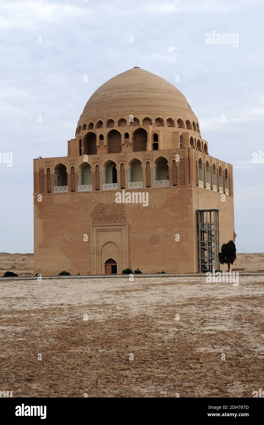 Le tombeau du Sultan Sencer a été construit pendant la période du Grand ...