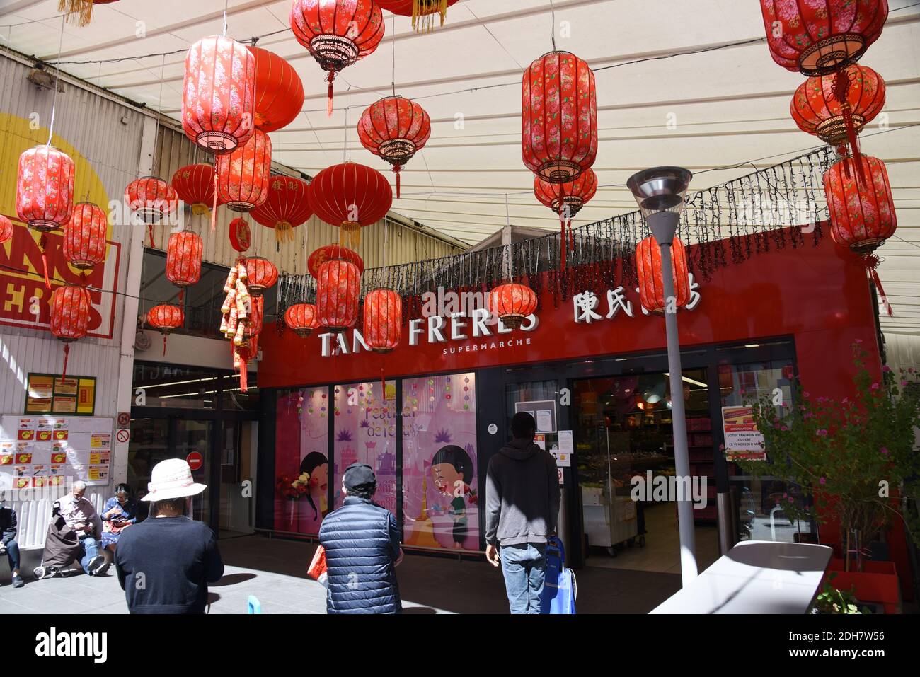 Tang freres Banque de photographies et d’images à haute résolution - Alamy