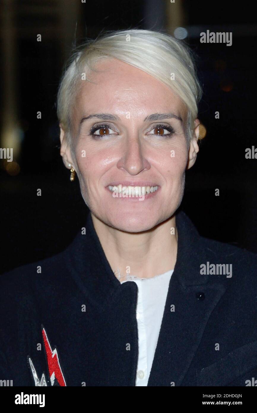 Mathilde Laurent participe au cocktail d'ouverture de l'ONI 1 offert ...