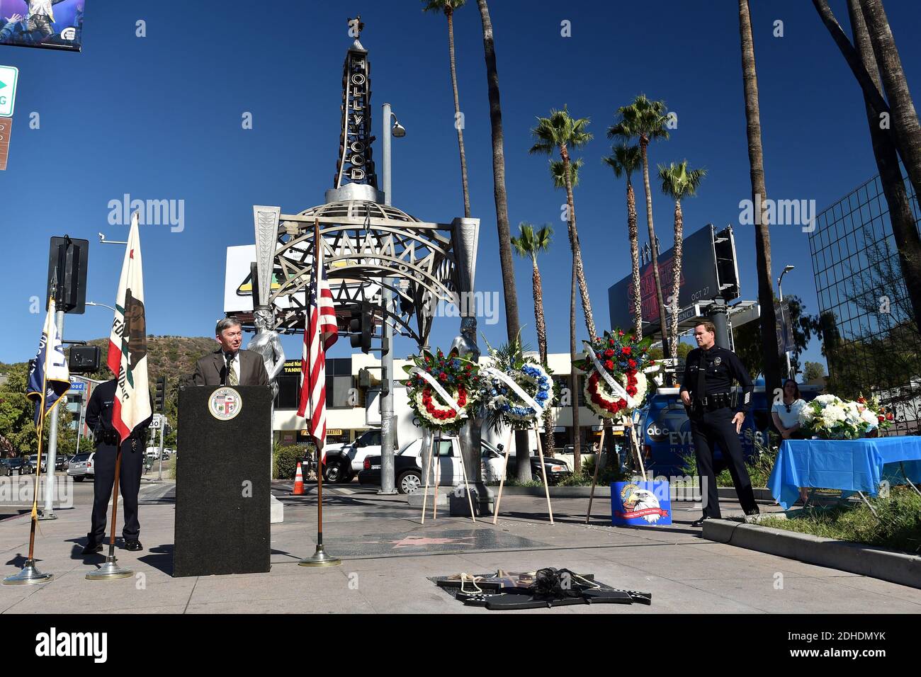 La cérémonie de dévoilement de la star hollywoodienne de LAPD honore ...