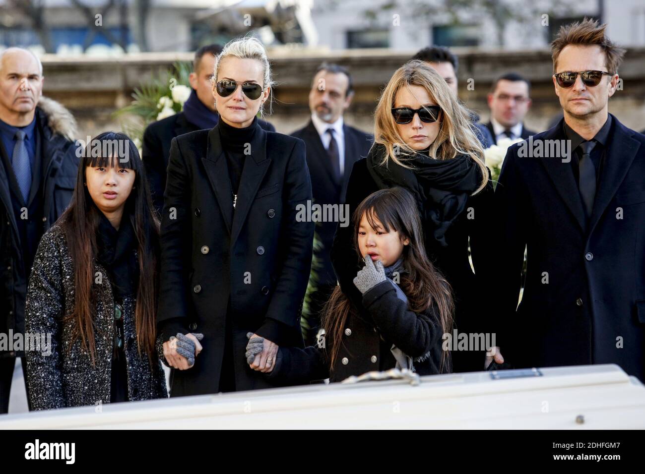 Laeticia Hallyday Joy et Jade, Laura Smet et David Hallyday lors de la ...