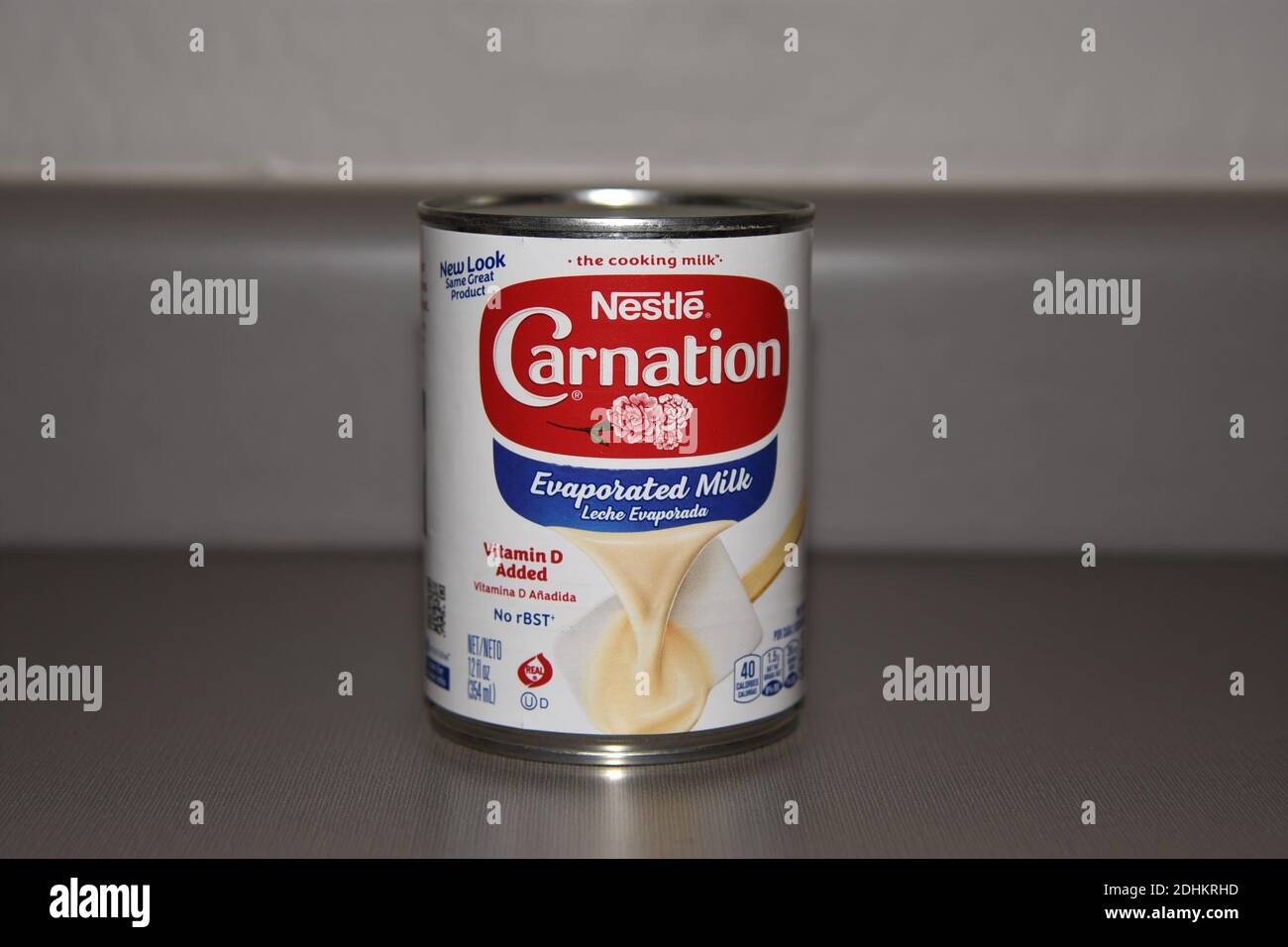 Carnation evaporated milk Banque de photographies et d’images à haute ...