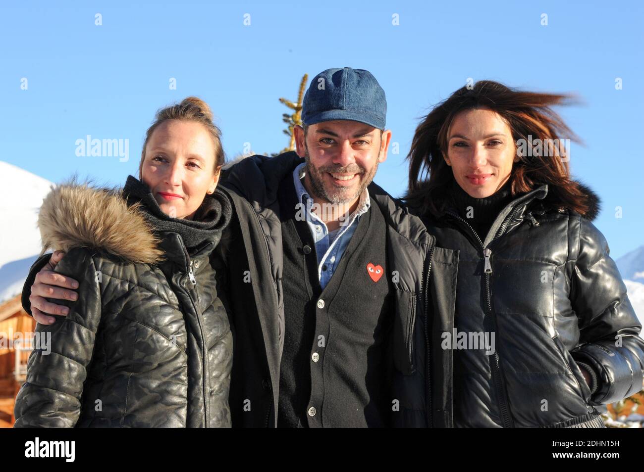 Audrey Lamy, Manu Payet et Aure Atika posant pour la photocouche de ...