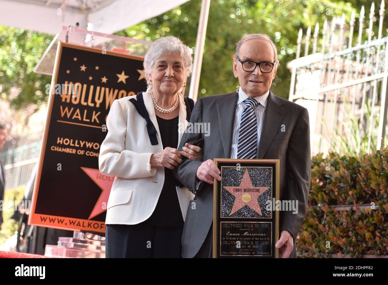 Ennio morricone and maria travia Banque de photographies et d’images à ...