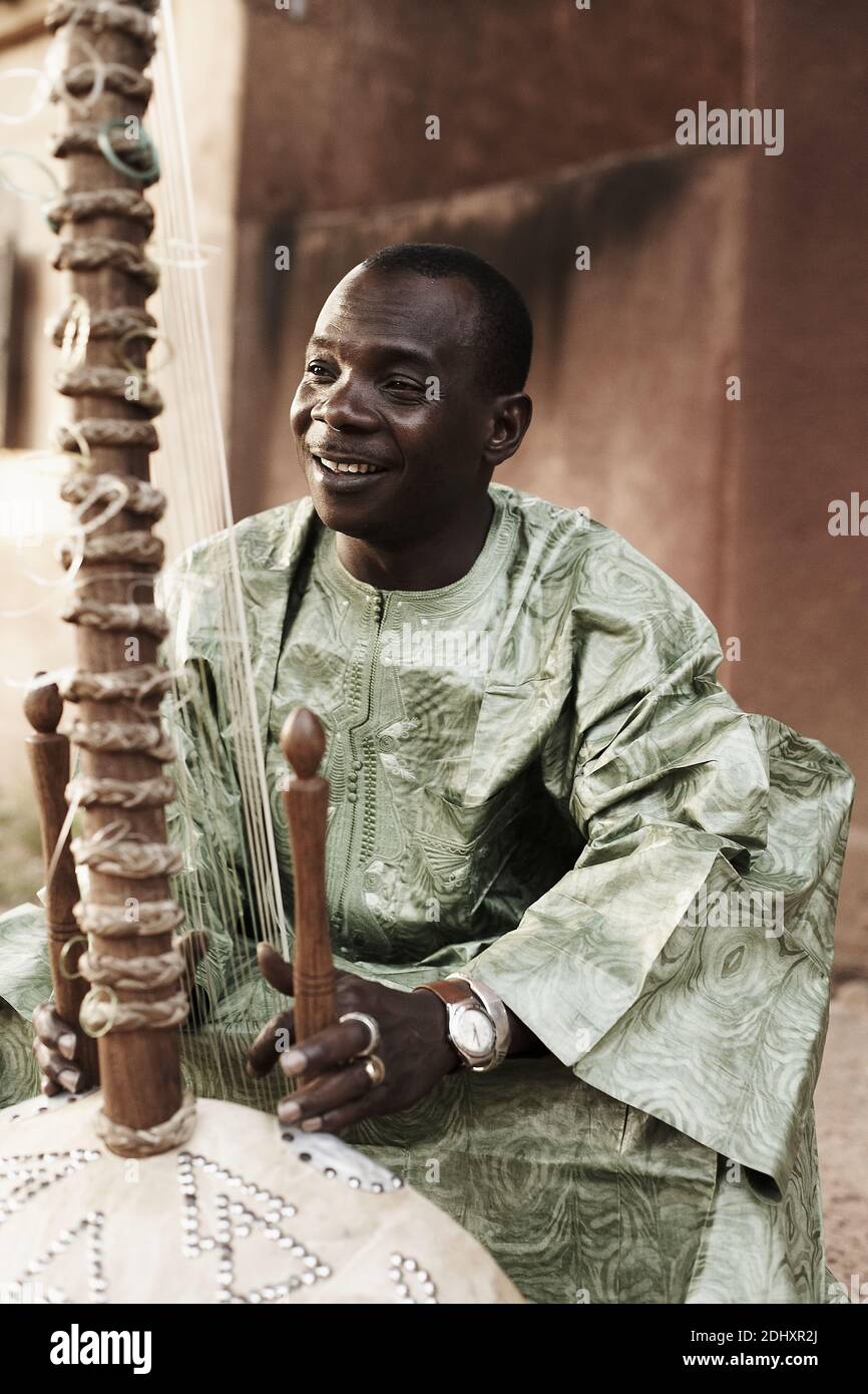 Joueur mali kora Banque de photographies et d’images à haute résolution ...