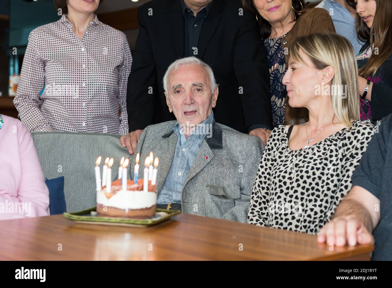 Chanteur francais charles aznavour de 92 ans Banque de photographies et ...