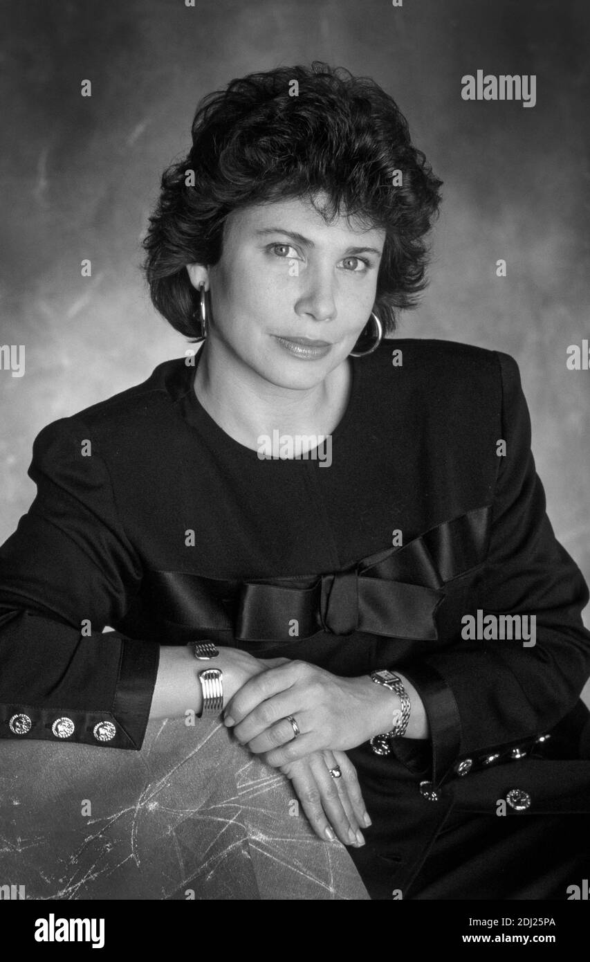 Photo de fichier prise dans les années 80 de la journaliste de télévision Anne Sinclair. Photo ...