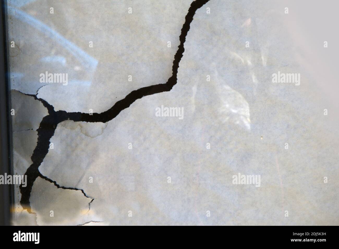 Torn window screen Banque de photographies et d’images à haute ...