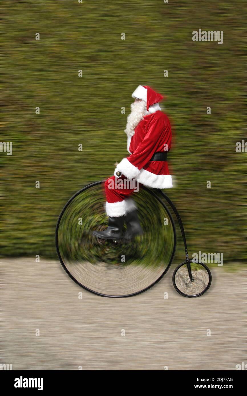 Chevauchant un penny farthing Banque de photographies et d’images à ...