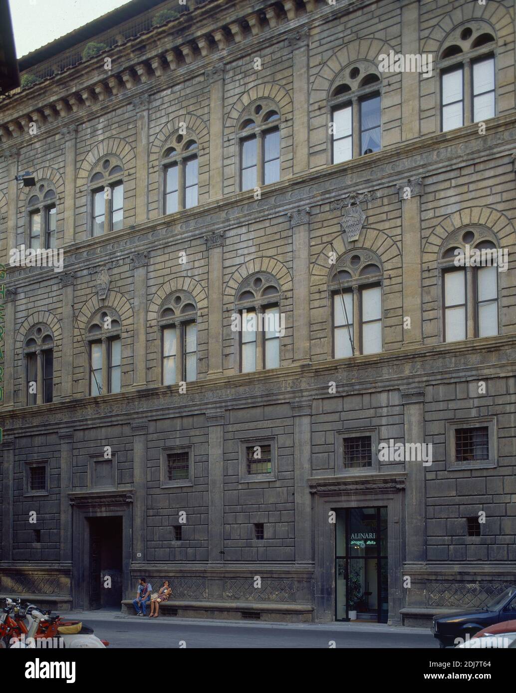 PALACIO RUCELLAI FACHADA DE ROSSELLINO. Auteur: Leon Battista Alberti ...