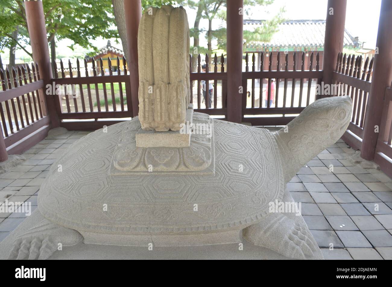 Tombe royale du roi taejong muyeol kim chun chu Banque de photographies et d’images à haute ...