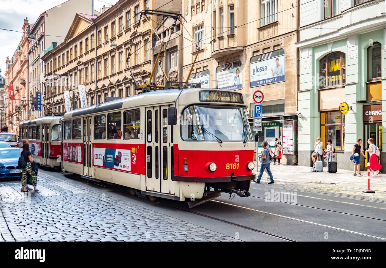 Tram, Prague, République Tchèque. Un ancien tramway traditionnel qui ...
