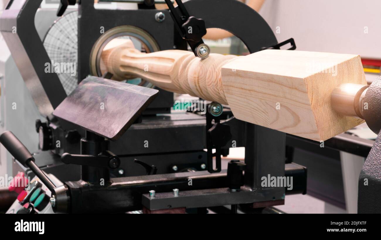 Tour a bois industriel Banque de photographies et d’images à haute ...