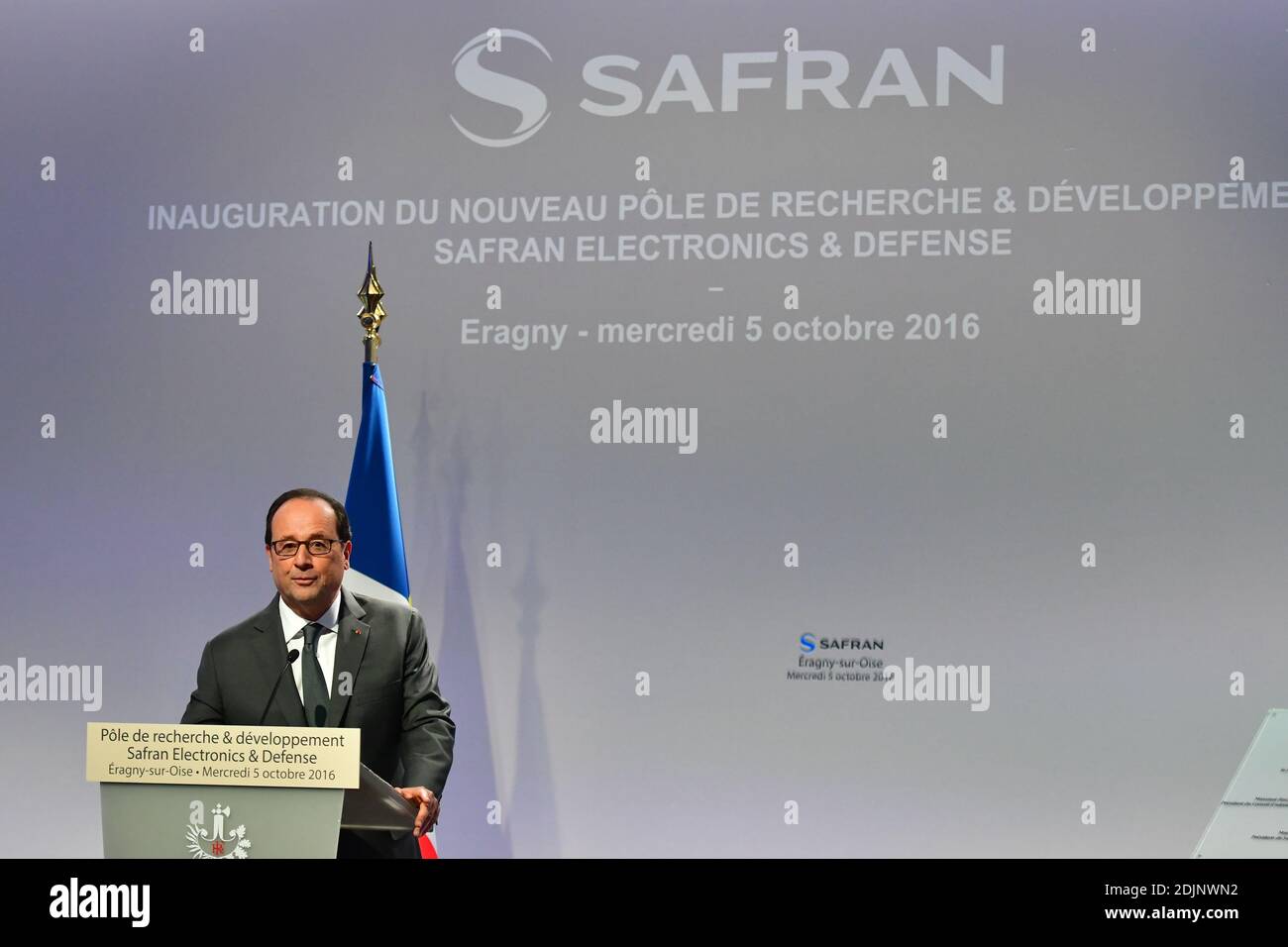 Le président français François Hollande prononce son discours lors de l ...