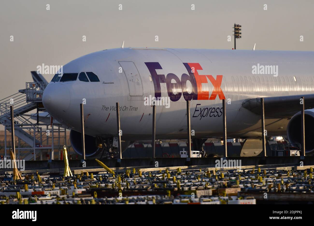 Vue générale du Hub européen FedEx à l'aéroport Paris-CDG de Roissy-en-France, près de paris ...