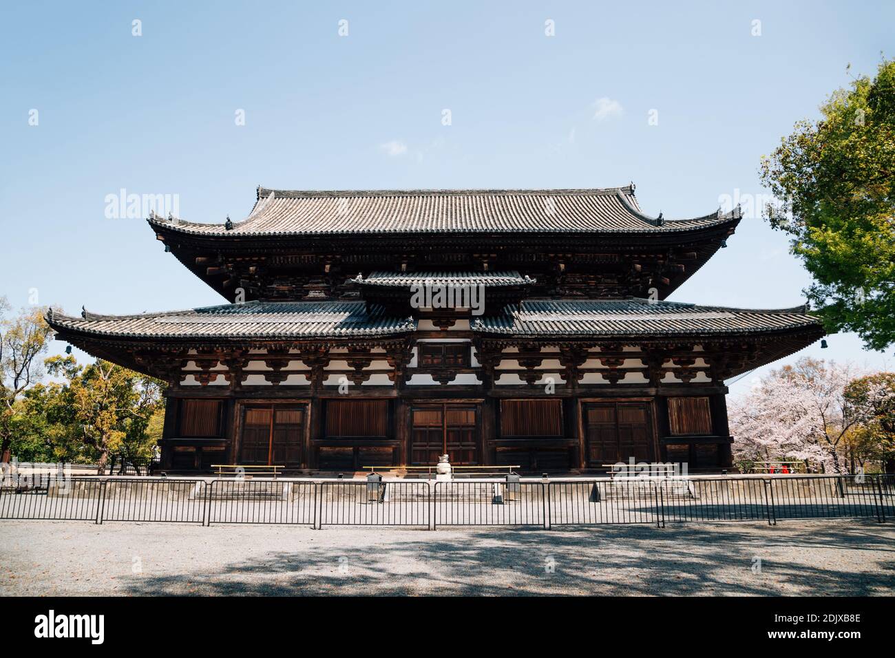 Temple toji in Banque de photographies et d’images à haute résolution ...