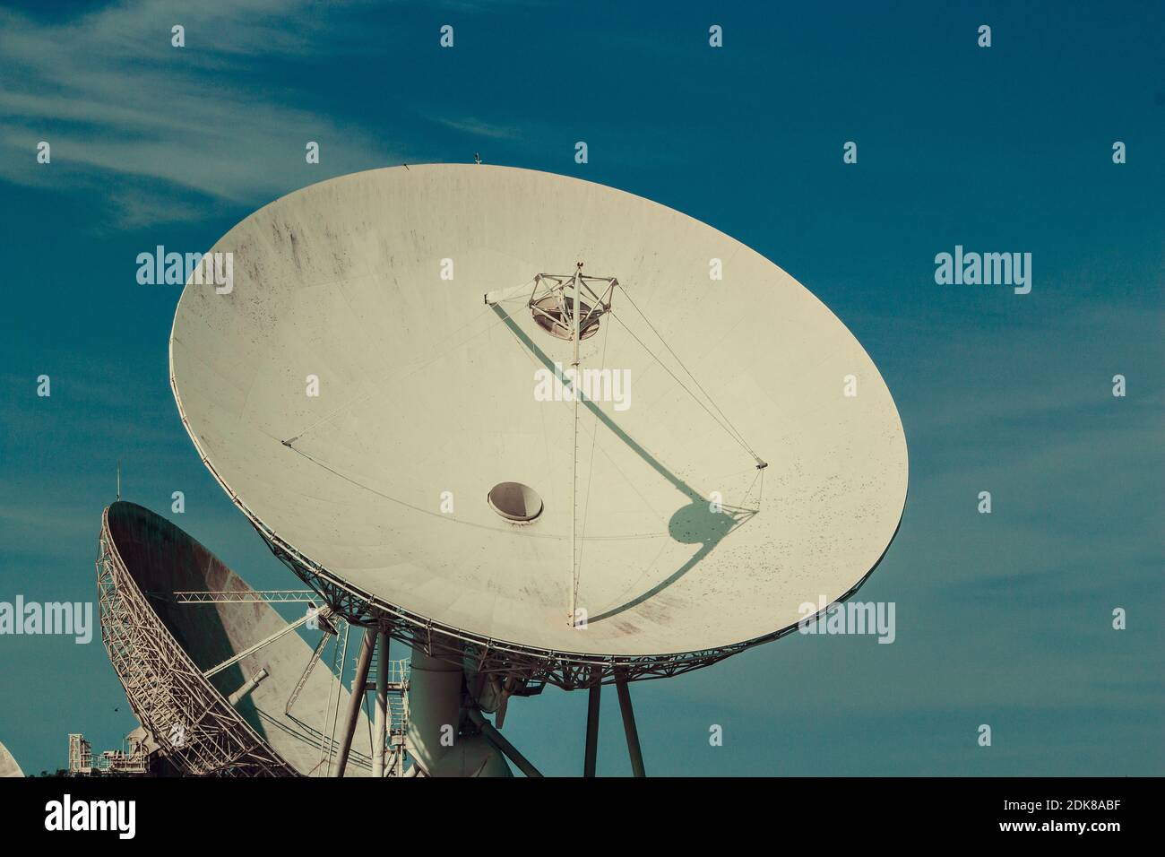 Antenne parabole Banque de photographies et d’images à haute résolution ...