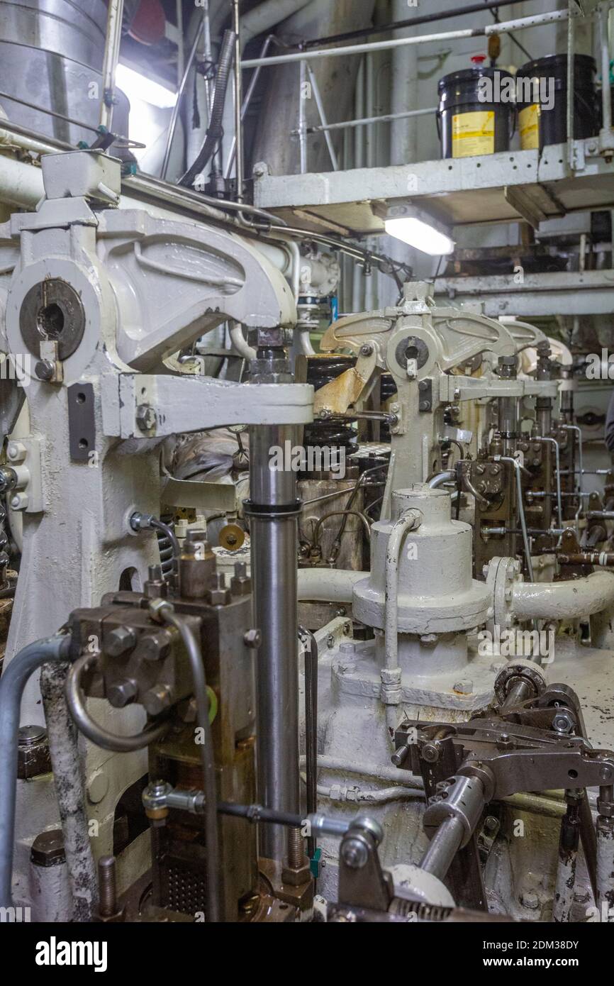 visite de la salle des machines d'un ancien navire Photo Stock - Alamy