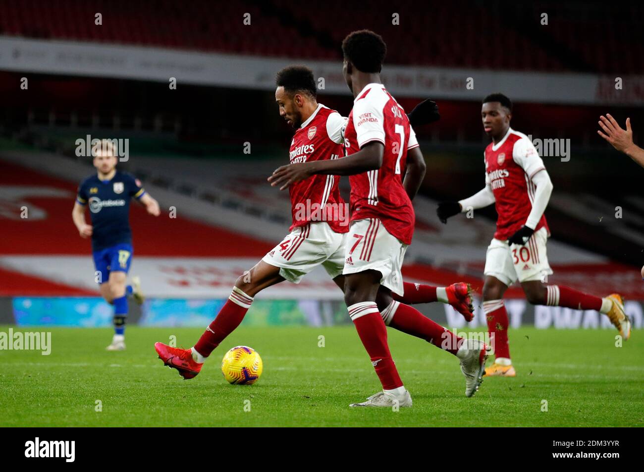 Pierre-Emerick Aubameyang d'Arsenal du côté marque son premier but du ...