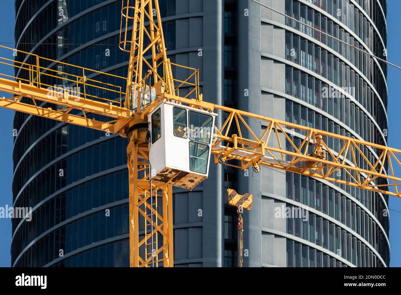 Skyline crane Banque de photographies et d’images à haute résolution ...