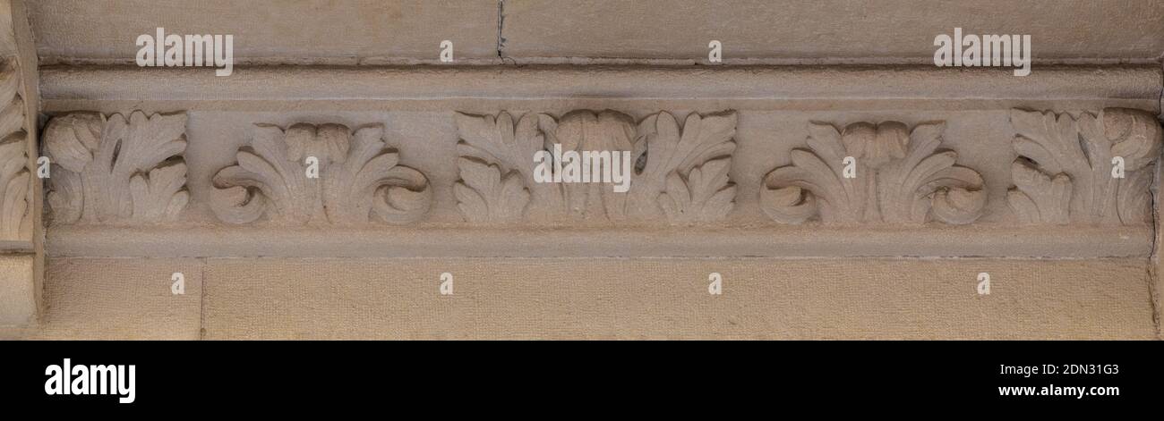 Éléments de décorations architecturales de bâtiments, moulures en ...