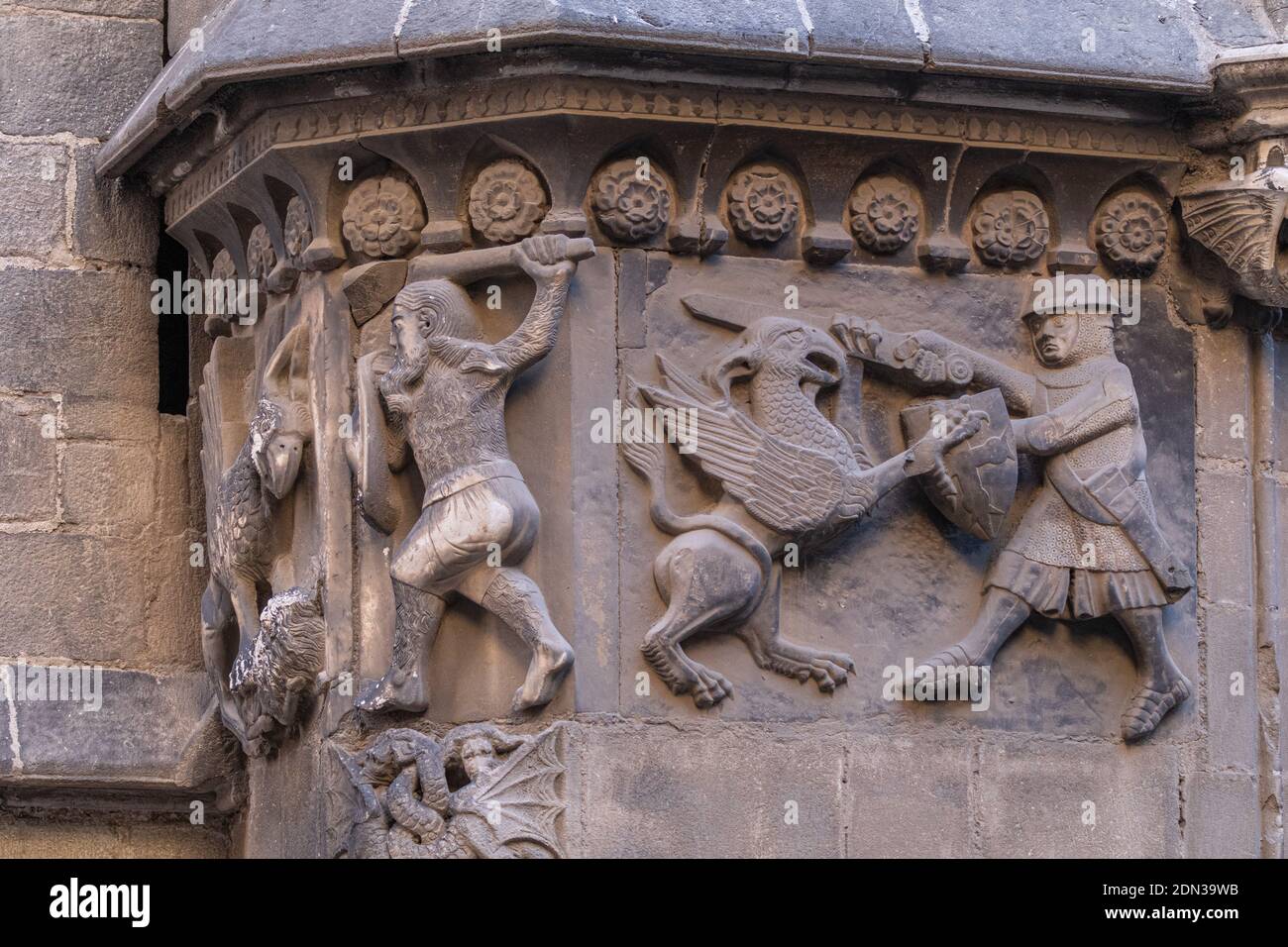 éléments de décorations architecturales de bâtiments, stuc en plâtre ...