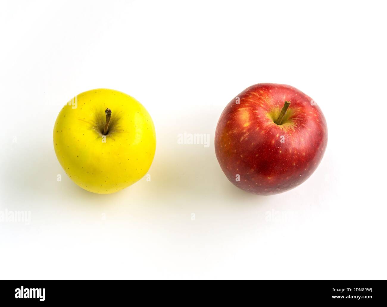 Deux pommes avec espace de copie Banque d'images détourées - Alamy