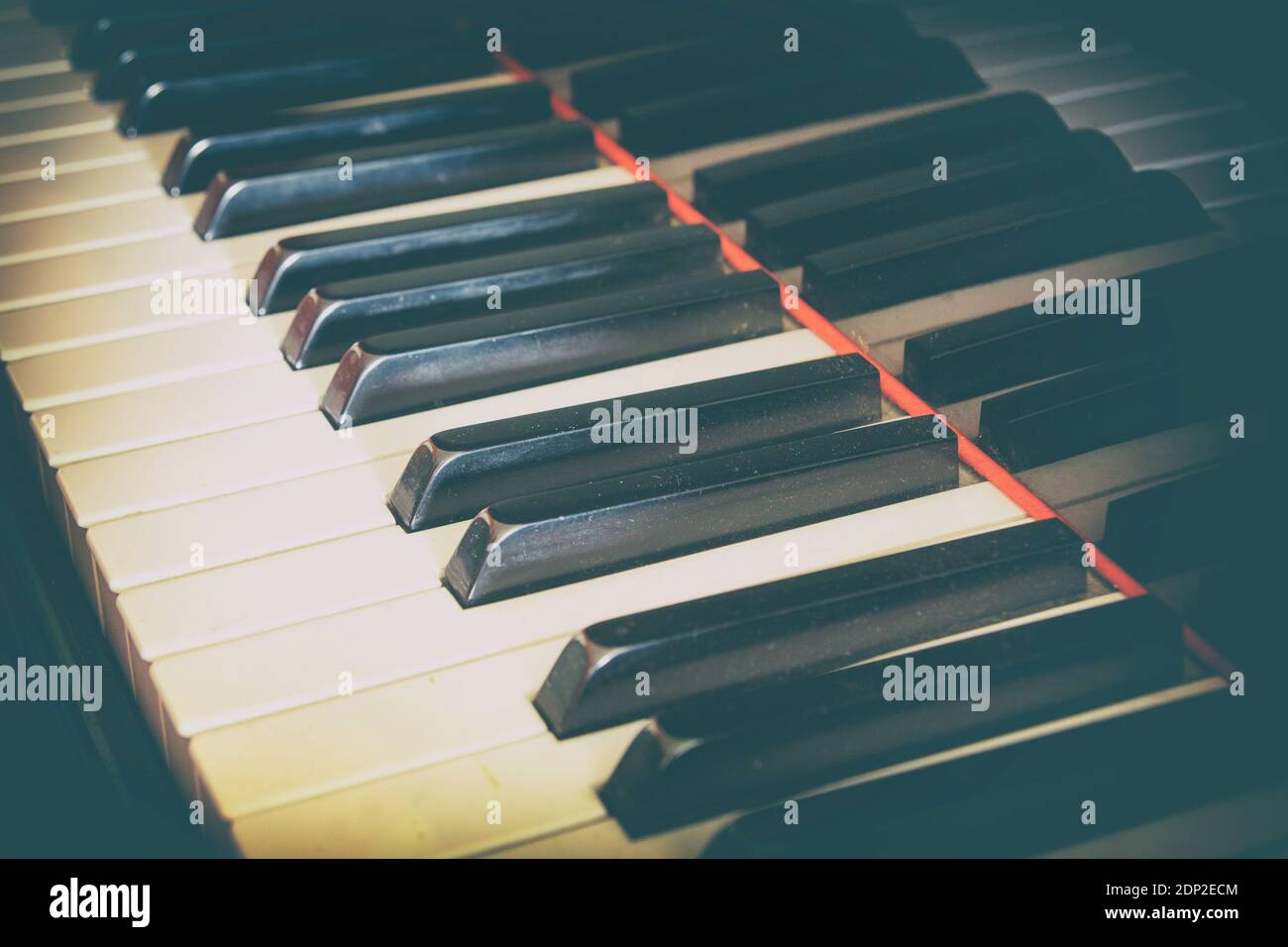 Grand piano keys Banque de photographies et d’images à haute résolution ...