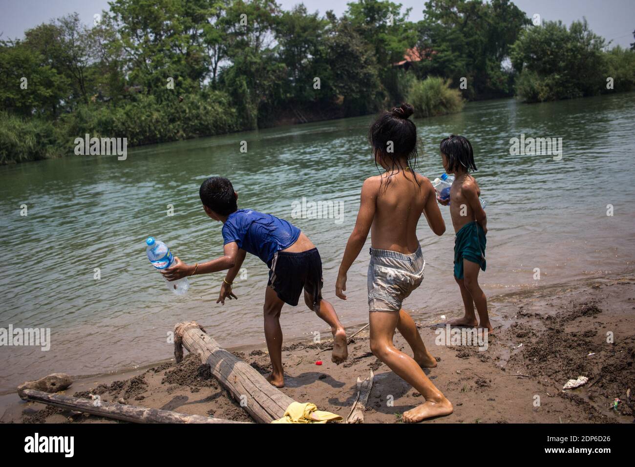 LAO - ENVIRONNEMENT - 4000 PORTRAIT DE L'ÎLE du territoire des 4000 ...