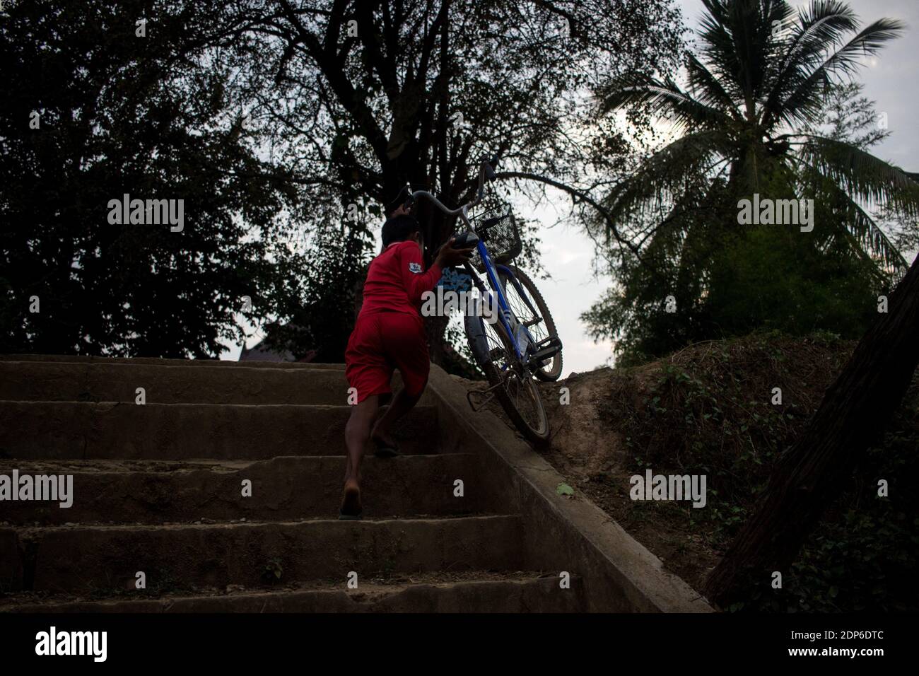LAO - ENVIRONNEMENT - 4000 PORTRAIT DE L'ÎLE du territoire des 4000 ...