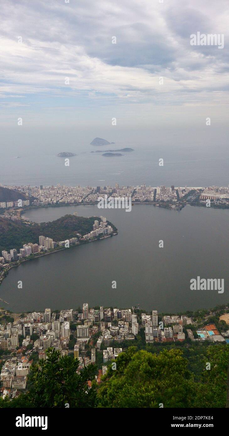 Rio de janeiro étalement urbain Banque de photographies et d’images à ...