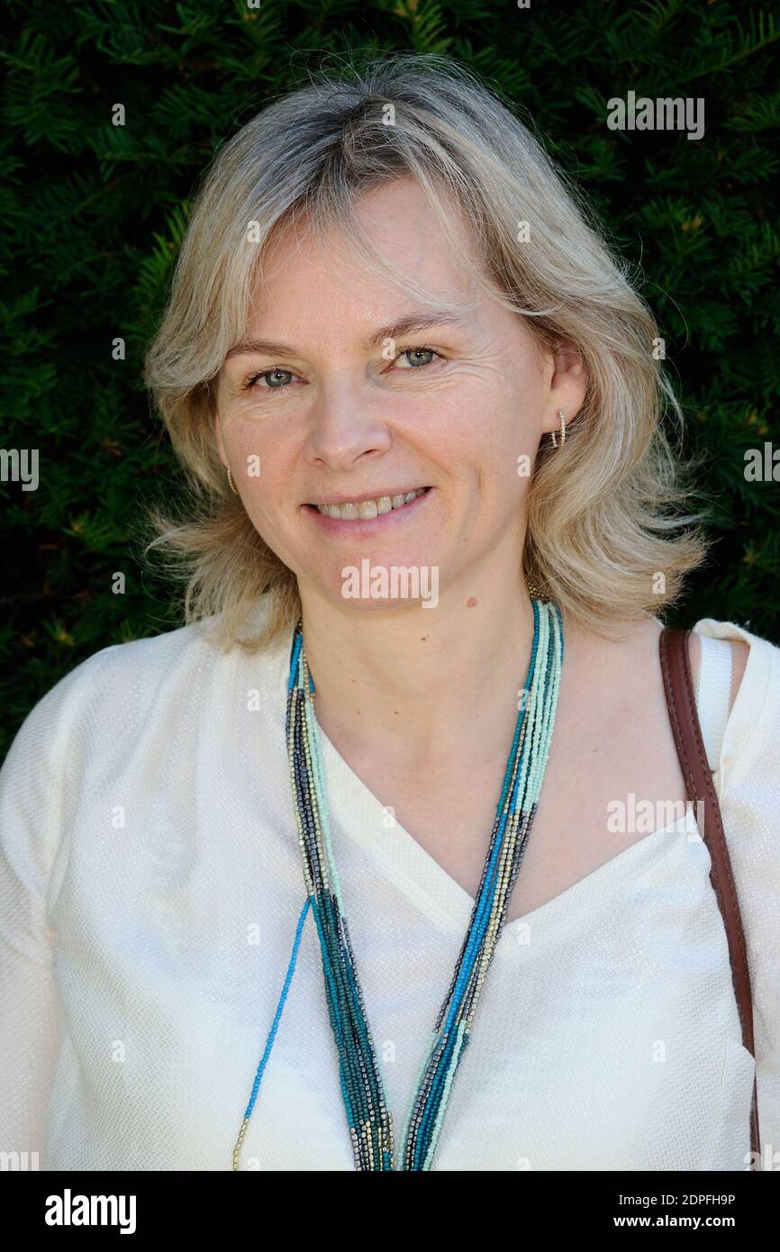 Exclusif - Laurence Bobillier assistent à la conférence de presse de la ...
