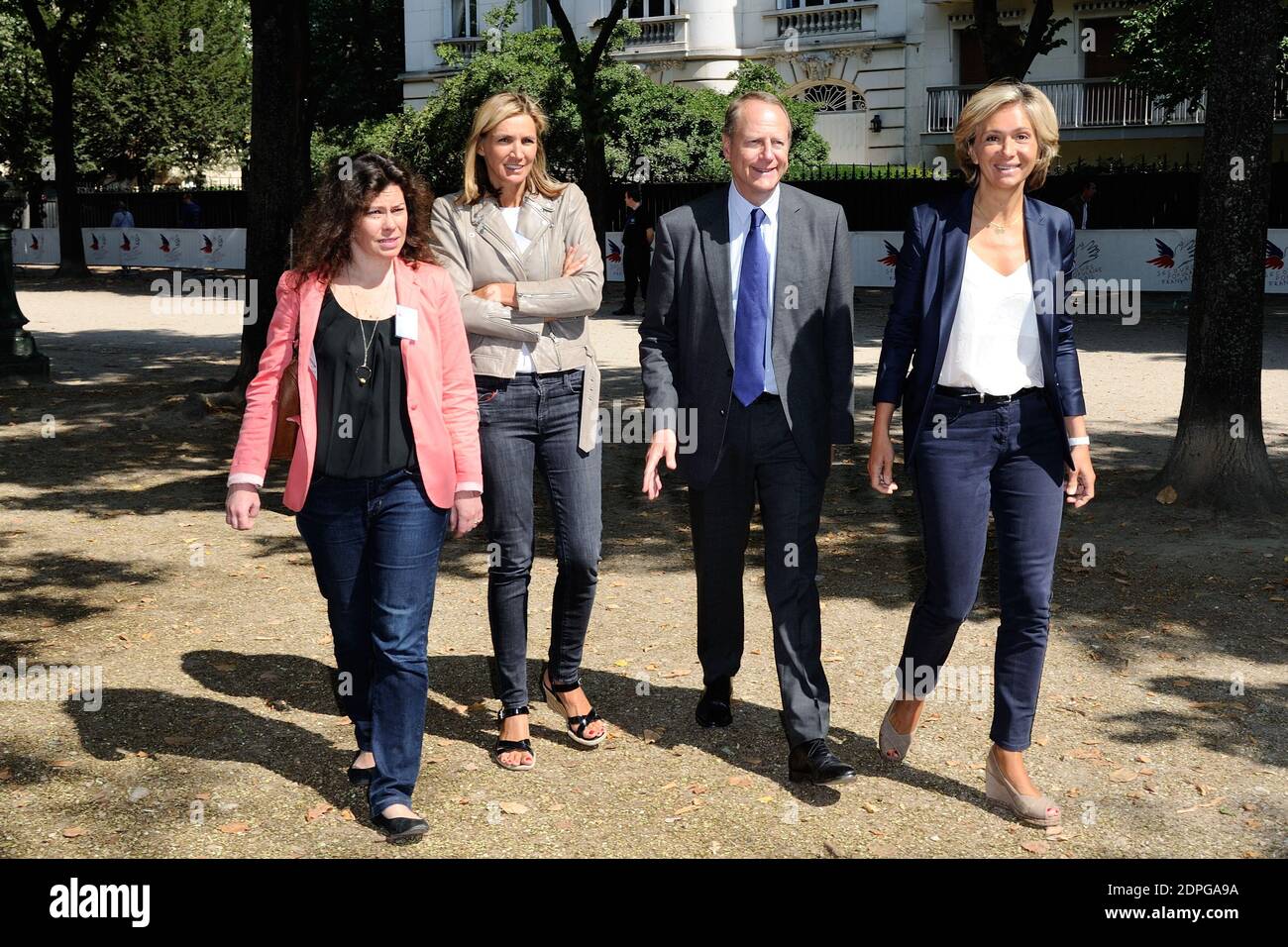 Valerie Pecresse aide à la 'Voyage mondial des Oublies des vacances ...