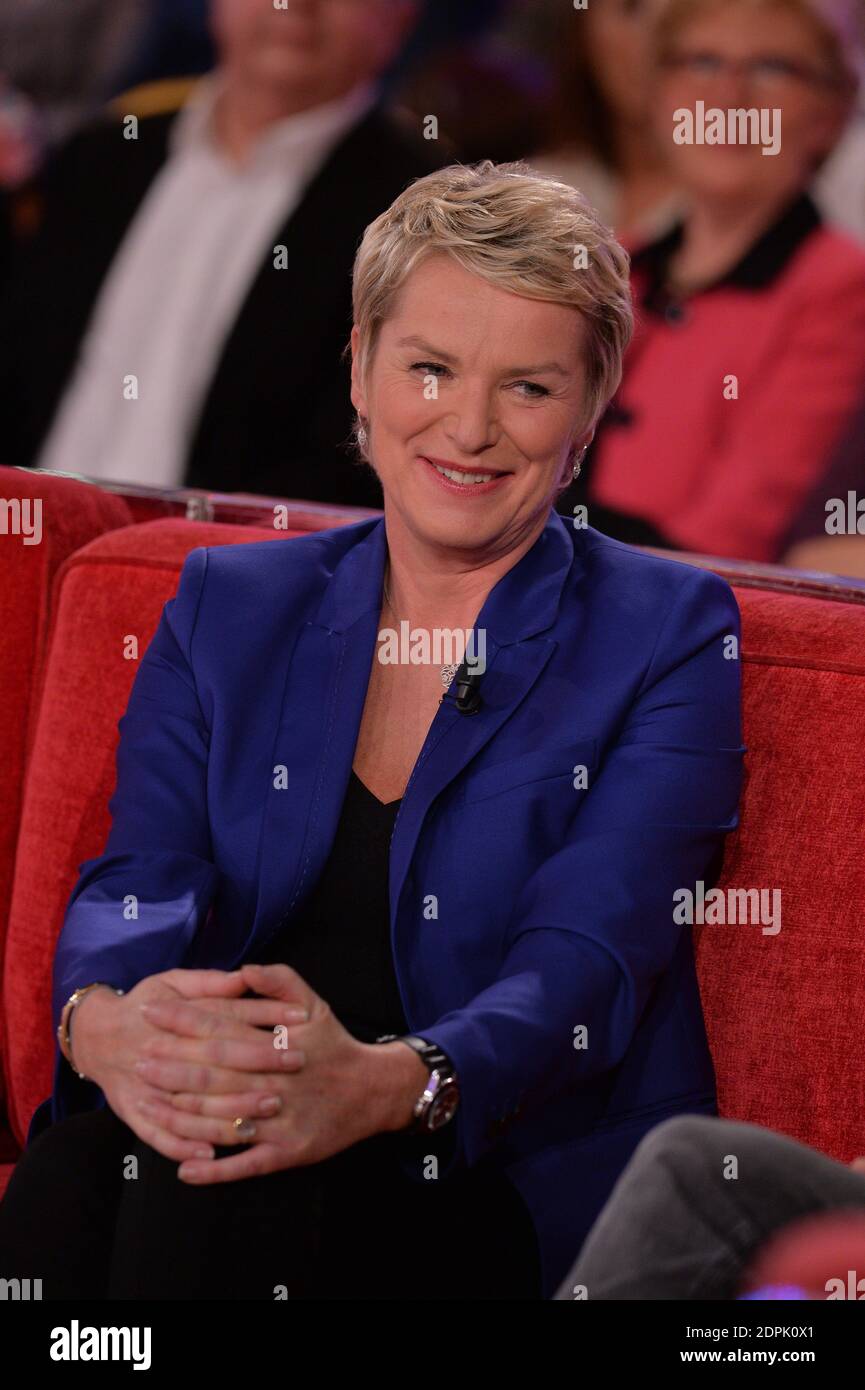 Elise lucet Banque de photographies et d’images à haute résolution - Alamy