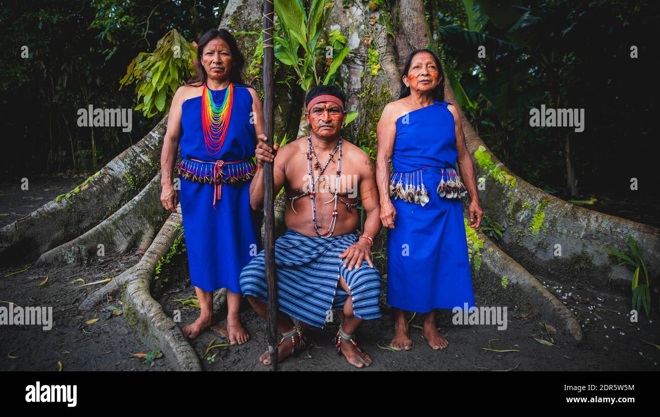 Peuple autochtone amazonie Banque de photographies et d’images à haute ...