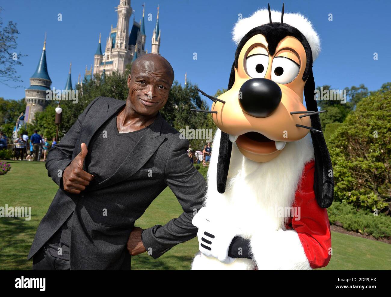 Goofy magic kingdom walt disney Banque de photographies et d’images à ...