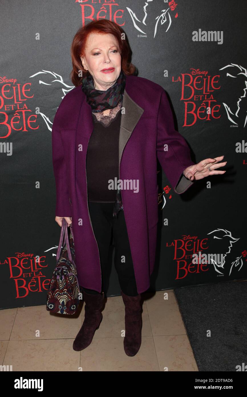Regine participe à la première de la comédie musicale la Belle et la ...