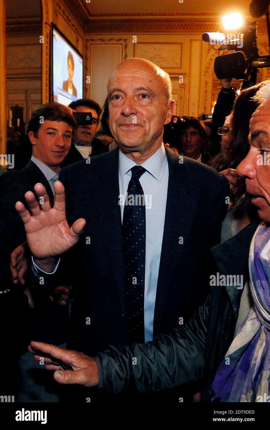 Le maire Alain Juppe prononce un discours et prononce un jubilé à ... Le maire Alain Juppe prononce un discours et prononce un jubilé à ...