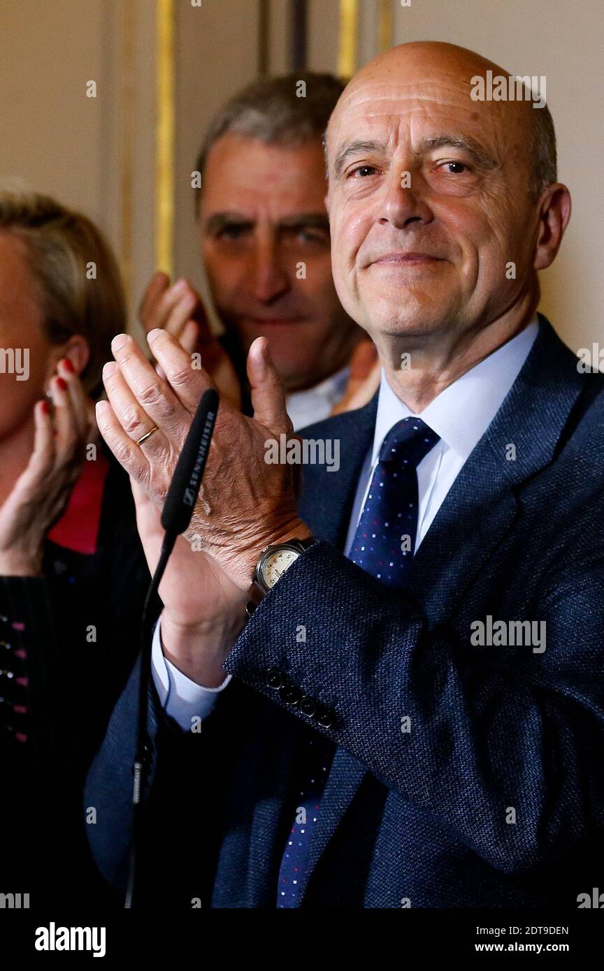 Le maire Alain Juppe prononce un discours et prononce un jubilé à ... Le maire Alain Juppe prononce un discours et prononce un jubilé à ...
