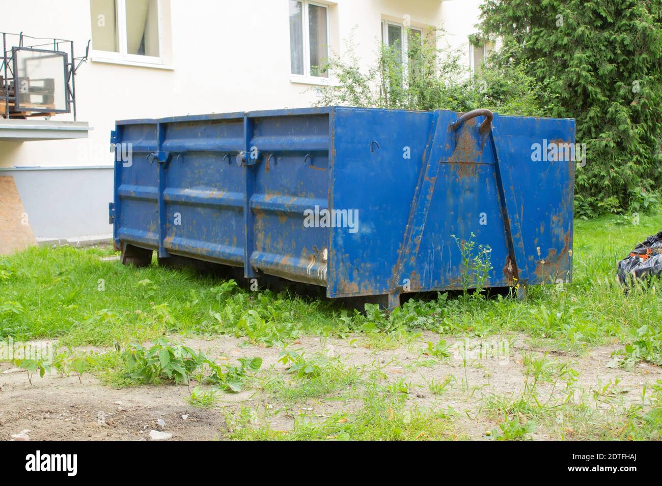 Conteneur de collecte des déchets de construction. Conteneur pour l ...