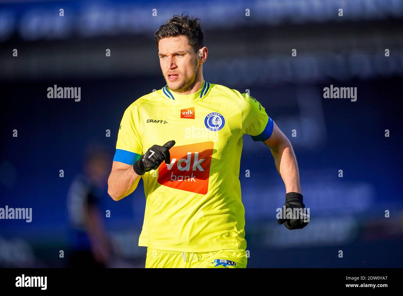 BRUGGE, BELGIQUE - DÉCEMBRE 20 : Roman Yaremchuk de KAA Gent pendant le ...