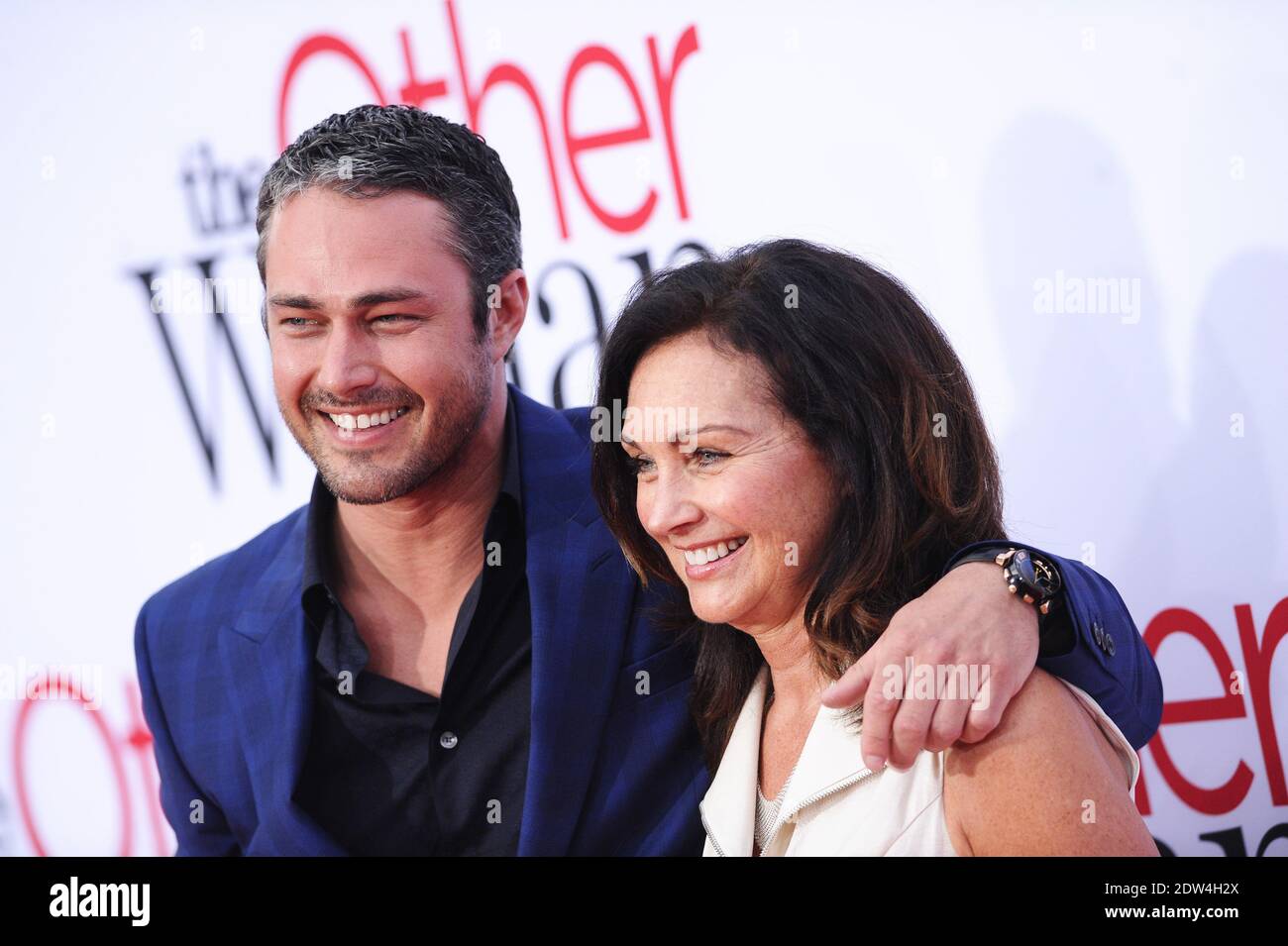Taylor kinney and pamela heisler Banque de photographies et d’images à ...