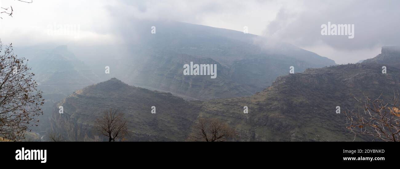 Montagnes irak Banque de photographies et d’images à haute résolution ...