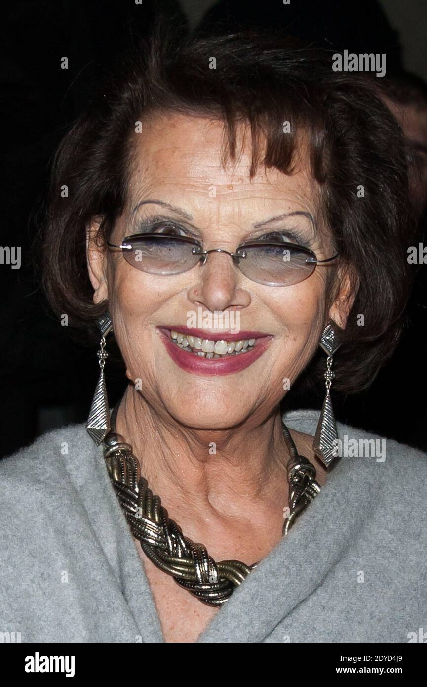 Giorgio armani and claudia cardinale Banque de photographies et d ...