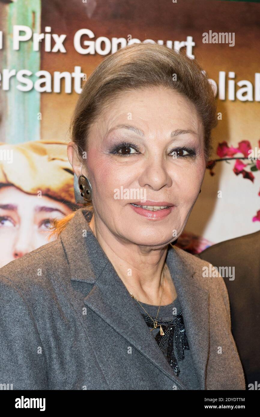 Farah diba pahlavi Banque de photographies et d’images à haute ...