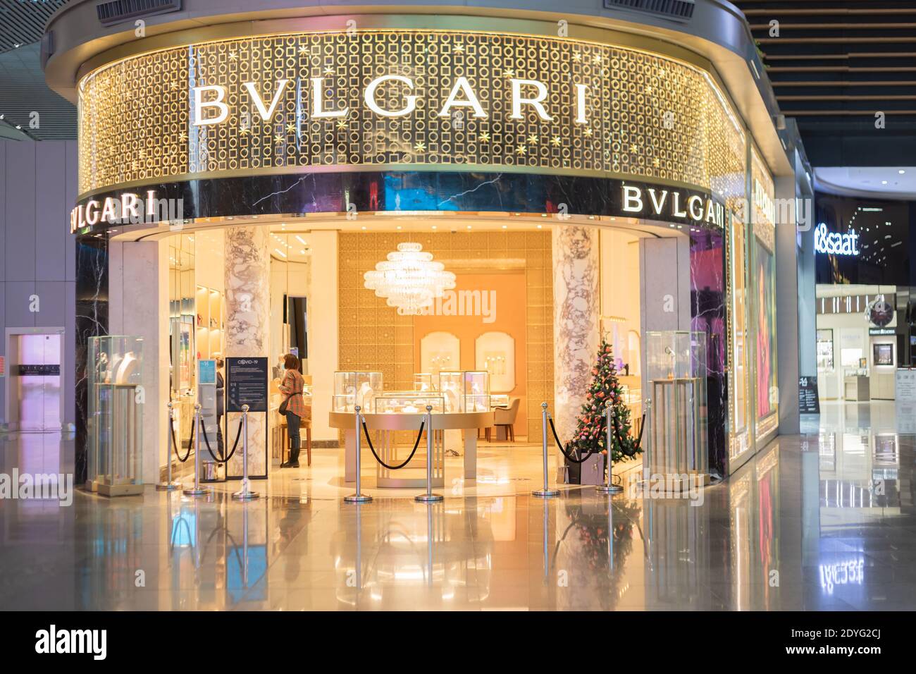 Bulgari shop front logo sign Banque de photographies et d’images à ...