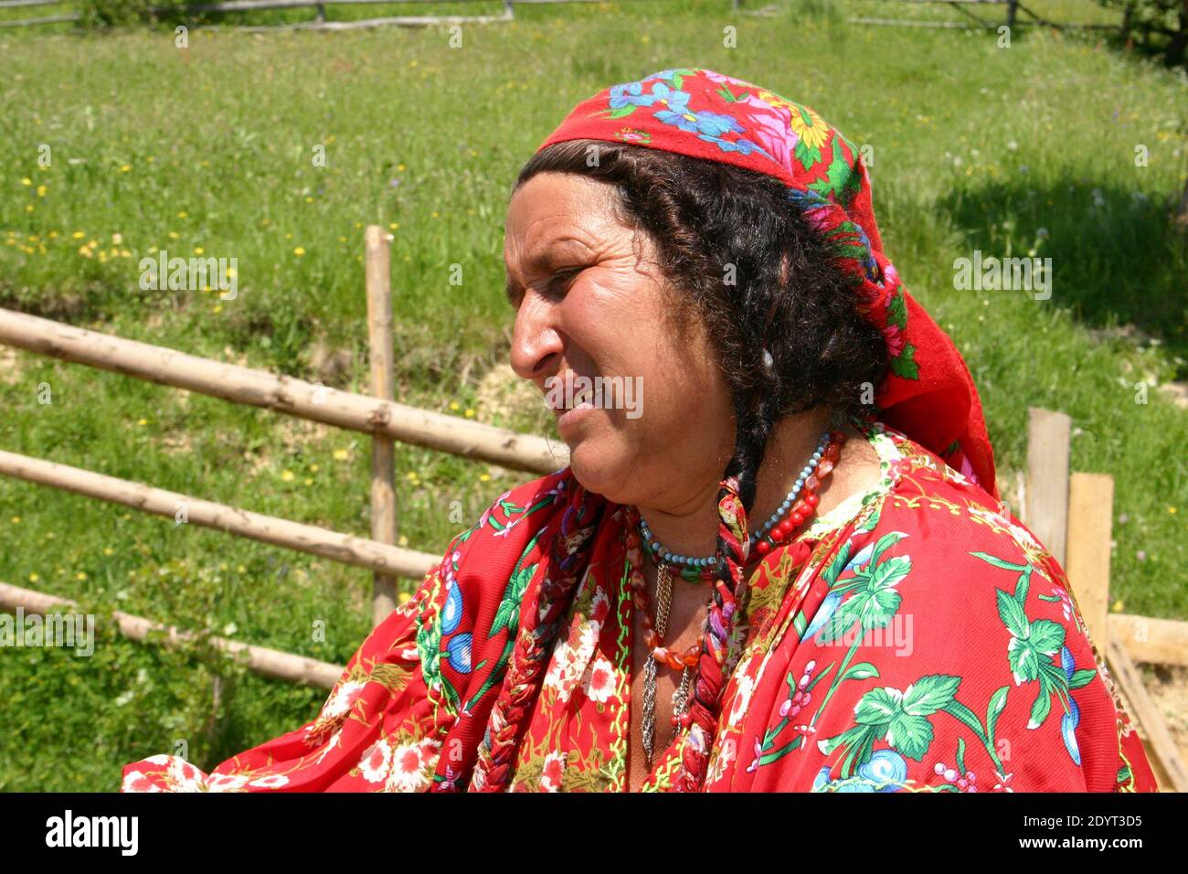 Portrait d'une gitane en Roumanie Photo Stock - Alamy