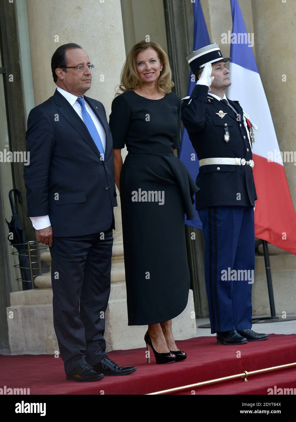 Le président français François Hollande, sa compagne Valérie ...